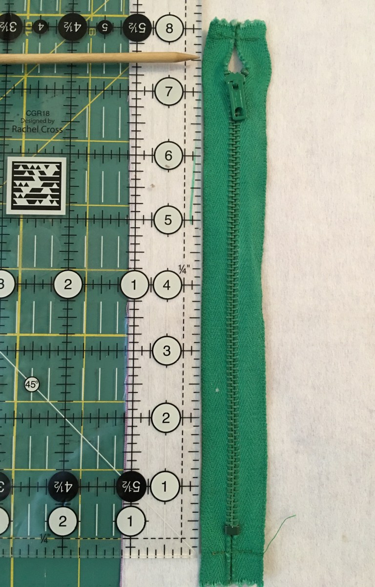 How to Add a Zipper to Lining – It's a T-Sweets day!