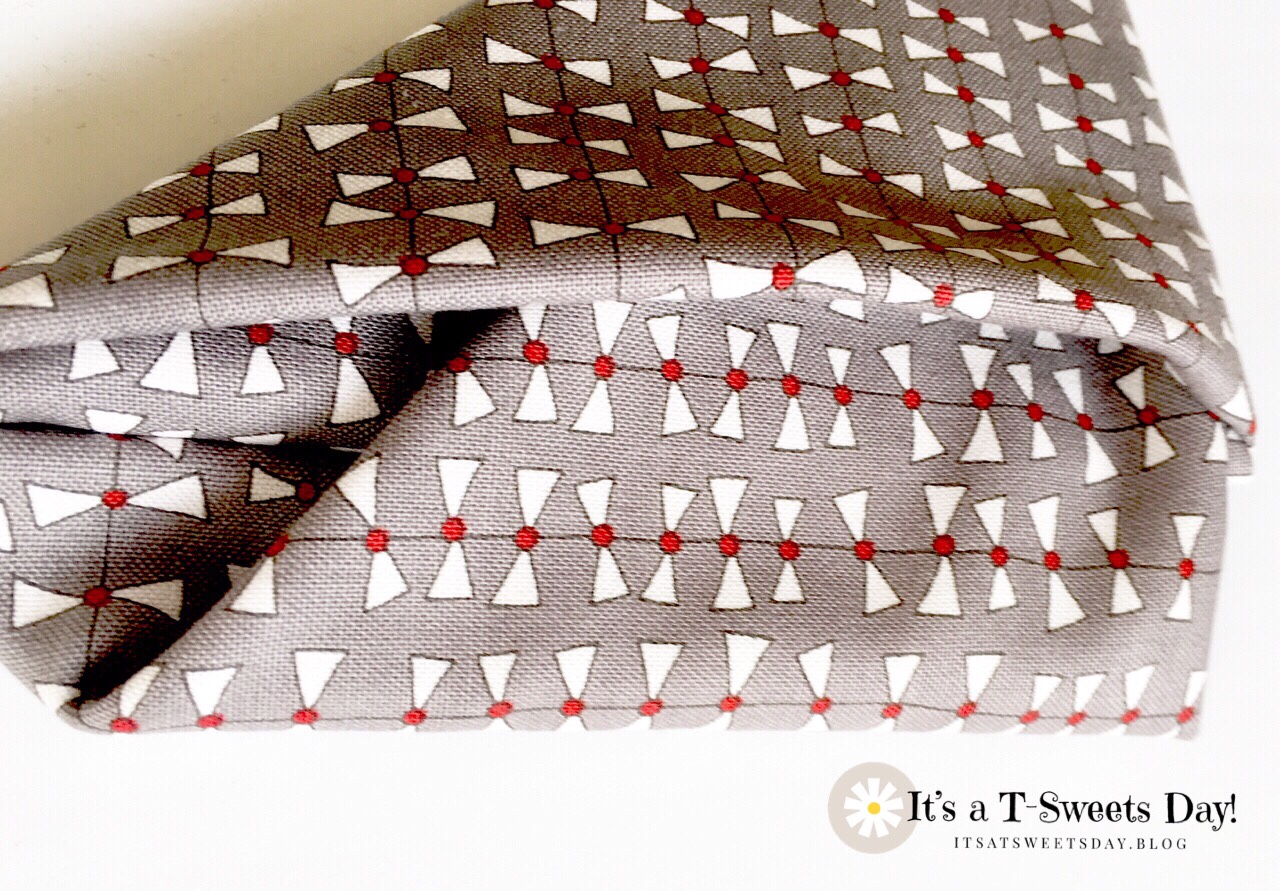 How to Fold Fat Quarter Triangles – It's a T-Sweets day!